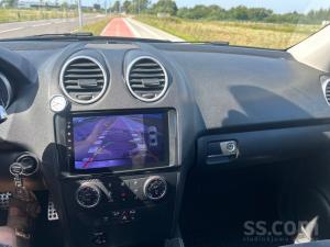 Black Mercedes-Benz ML 320 2008 in Liepaja, with an engine capacity of 3.00 L and mileage of 326 thousand km for 4850 €, photo 12 on AUTOMOTO.COM.LV