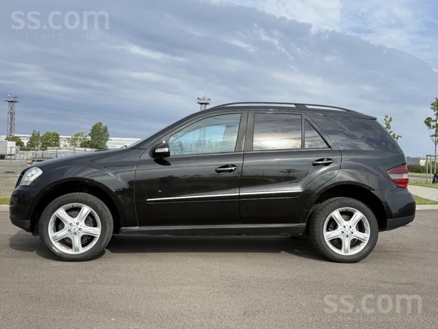 Black Mercedes-Benz ML 320 2008 in Liepaja, with an engine capacity of 3.00 L and mileage of 359 thousand km for 4500 €, photo 7 on AUTOMOTO.COM.LV