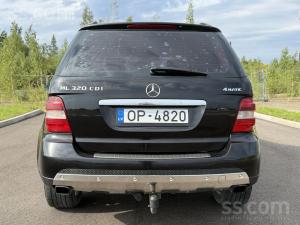 Black Mercedes-Benz ML 320 2008 in Liepaja, with an engine capacity of 3.00 L and mileage of 359 thousand km for 4500 €, photo 9 on AUTOMOTO.COM.LV