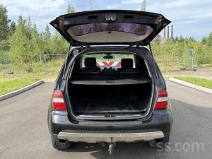 Black Mercedes-Benz ML 320 2008 in Liepaja, with an engine capacity of 3.00 L and mileage of 359 thousand km for 4500 €, photo 10 on AUTOMOTO.COM.LV