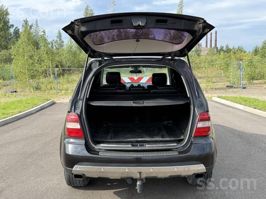 Black Mercedes-Benz ML 320 2008 in Liepaja, with an engine capacity of 3.00 L and mileage of 359 thousand km for 4500 €, photo 10 on AUTOMOTO.COM.LV