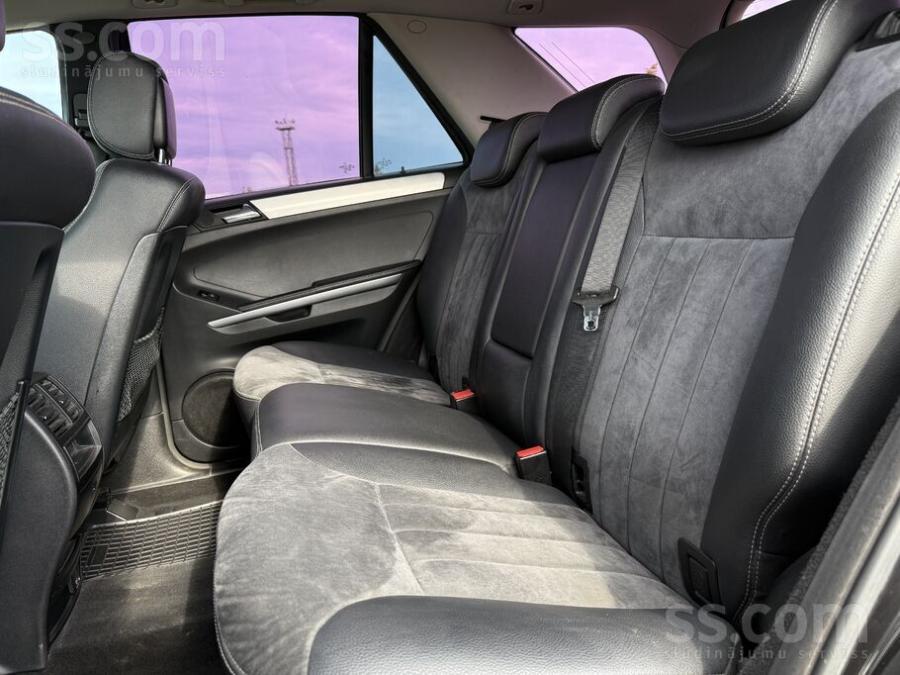 Black Mercedes-Benz ML 320 2008 in Liepaja, with an engine capacity of 3.00 L and mileage of 359 thousand km for 4500 €, photo 15 on AUTOMOTO.COM.LV