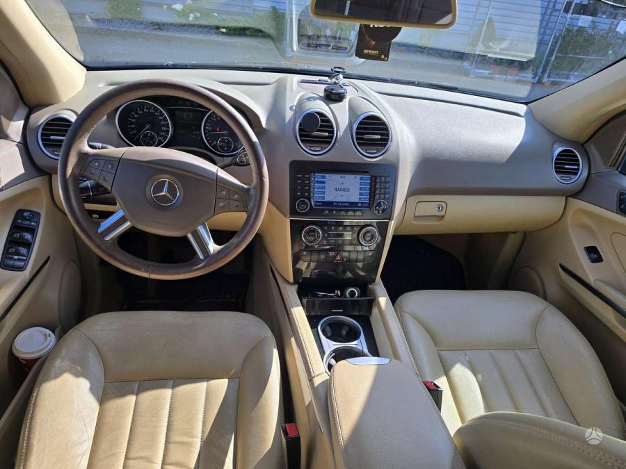 Черный Мерседес МЛ 320 2008 в Вильнюс, объемом двигателя 2.99 л и пробегом 329 тыс. км за 3700 €, фото 13 на AUTOMOTO.COM.LV
