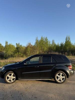 Melns Mercedes-Benz ML 320 2008 Visaginas, ar dzinēja tilpumu 2.99 L un nobraukumu 286 tūkst. km par 4700 €, foto 5 vietnē AUTOMOTO.COM.LV