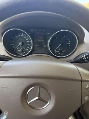 Melns Mercedes-Benz ML 320 2008 Visaginas, ar dzinēja tilpumu 2.99 L un nobraukumu 286 tūkst. km par 4700 €, foto 8 vietnē AUTOMOTO.COM.LV