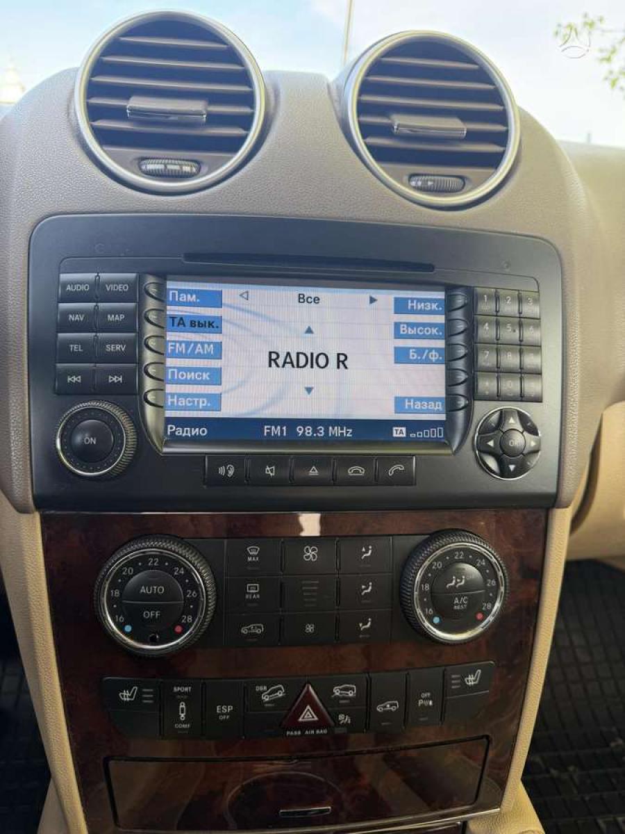 Melns Mercedes-Benz ML 320 2008 Visaginas, ar dzinēja tilpumu 2.99 L un nobraukumu 286 tūkst. km par 4700 €, foto 11 vietnē AUTOMOTO.COM.LV