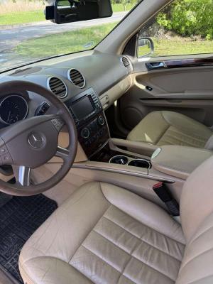 Melns Mercedes-Benz ML 320 2008 Visaginas, ar dzinēja tilpumu 2.99 L un nobraukumu 286 tūkst. km par 4700 €, foto 12 vietnē AUTOMOTO.COM.LV