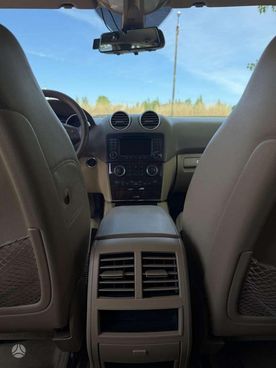 Melns Mercedes-Benz ML 320 2008 Visaginas, ar dzinēja tilpumu 2.99 L un nobraukumu 286 tūkst. km par 4700 €, foto 15 vietnē AUTOMOTO.COM.LV