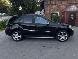 Black Mercedes-Benz ML 320 2008 in Klaipeda, with an engine capacity of 0.00 L and mileage of 306 thousand km for 5500 €, photo 6 on AUTOMOTO.COM.LV