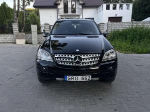 Black Mercedes-Benz ML 320 2008 in Klaipeda, with an engine capacity of 0.00 L and mileage of 306 thousand km for 5500 €, photo 8 on AUTOMOTO.COM.LV