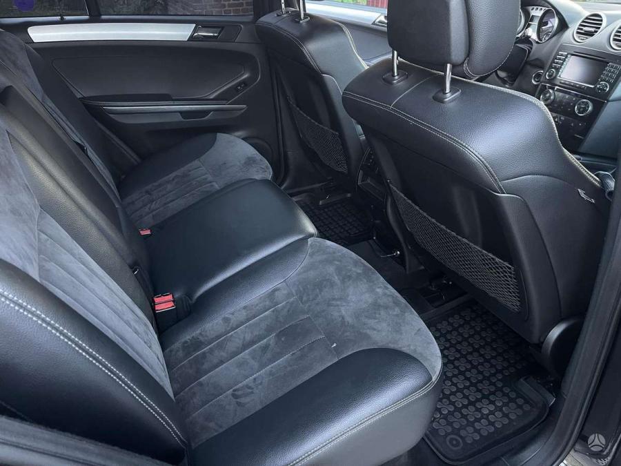 Black Mercedes-Benz ML 320 2008 in Klaipeda, with an engine capacity of 0.00 L and mileage of 306 thousand km for 5500 €, photo 19 on AUTOMOTO.COM.LV