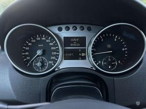 Black Mercedes-Benz ML 320 2008 in Klaipeda, with an engine capacity of 0.00 L and mileage of 306 thousand km for 5500 €, photo 26 on AUTOMOTO.COM.LV