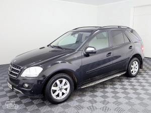 Melns Mercedes-Benz ML 320 2009 Tallina, ar dzinēja tilpumu 3.00 L un nobraukumu 338 tūkst. km par 3199 €, foto 2 vietnē AUTOMOTO.COM.LV