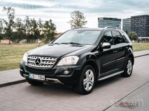 Melns Mercedes-Benz ML 320 2009 Rīga, ar dzinēja tilpumu 3.00 L un nobraukumu 0 tūkst. km par 7000 €, foto  vietnē AUTOMOTO.COM.LV