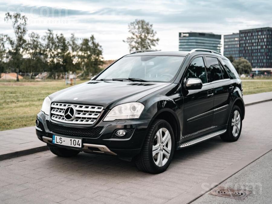Черный Мерседес МЛ 320 2009 в Рига, объемом двигателя 3.00 л и пробегом 0 тыс. км за 7000 €, фото 1 на AUTOMOTO.COM.LV