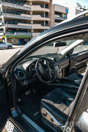 Black Mercedes-Benz ML 320 2009 in Riga, with an engine capacity of 3.00 L and mileage of 350 thousand km for 7400 €, photo 8 on AUTOMOTO.COM.LV