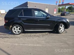 Black Mercedes-Benz ML 320 2009 in Ogre, with an engine capacity of 3.00 L and mileage of 372 thousand km for 7900 €, photo 14 on AUTOMOTO.COM.LV