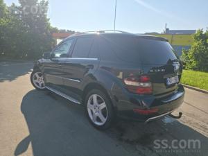 Black Mercedes-Benz ML 320 2009 in Ogre, with an engine capacity of 3.00 L and mileage of 372 thousand km for 7900 €, photo 16 on AUTOMOTO.COM.LV