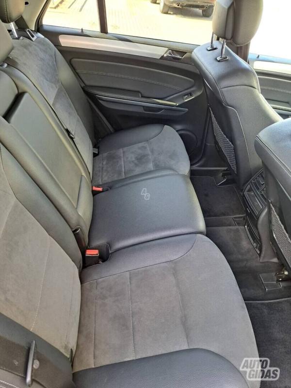 Melns Mercedes-Benz ML 320 2009 Klaipėda, ar dzinēja tilpumu 3.00 L un nobraukumu 338 tūkst. km par 5900 €, foto 8 vietnē AUTOMOTO.COM.LV