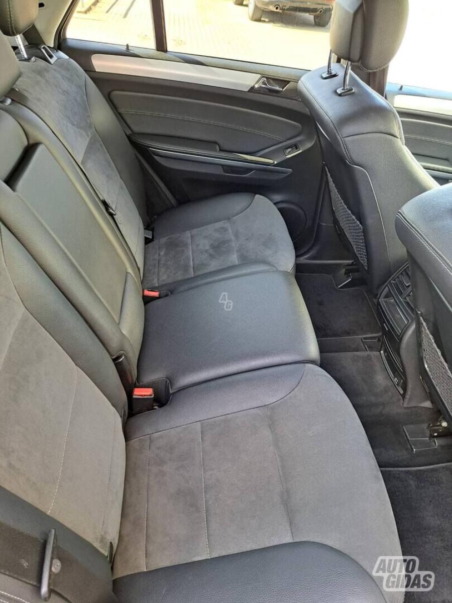 Black Mercedes-Benz ML 320 2009 in Klaipeda, with an engine capacity of 3.00 L and mileage of 338 thousand km for 5900 €, photo 9 on AUTOMOTO.COM.LV