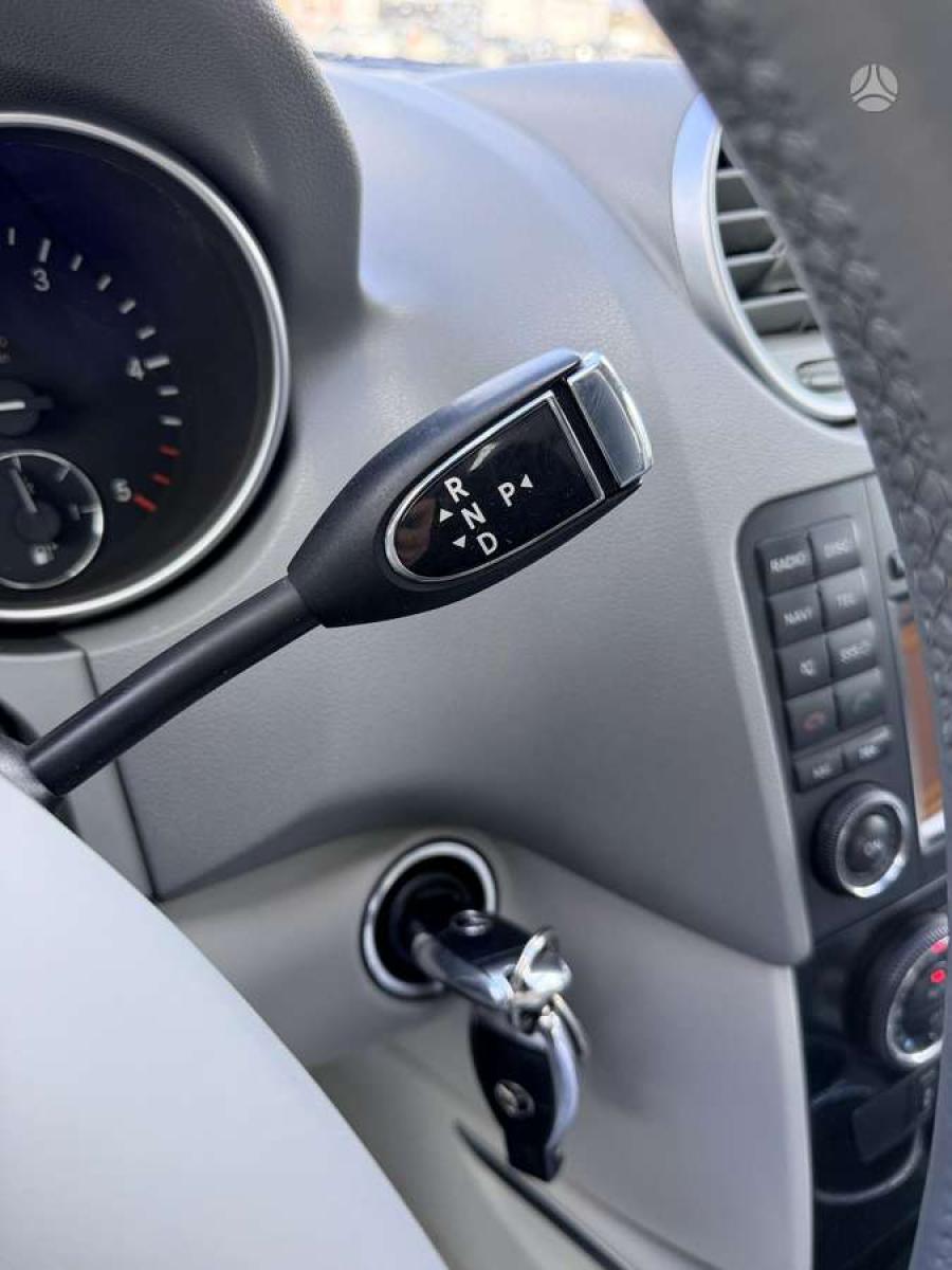 Melns Mercedes-Benz ML 320 2009 Tauragė, ar dzinēja tilpumu 2.99 L un nobraukumu 248 tūkst. km par 8499 €, foto 16 vietnē AUTOMOTO.COM.LV