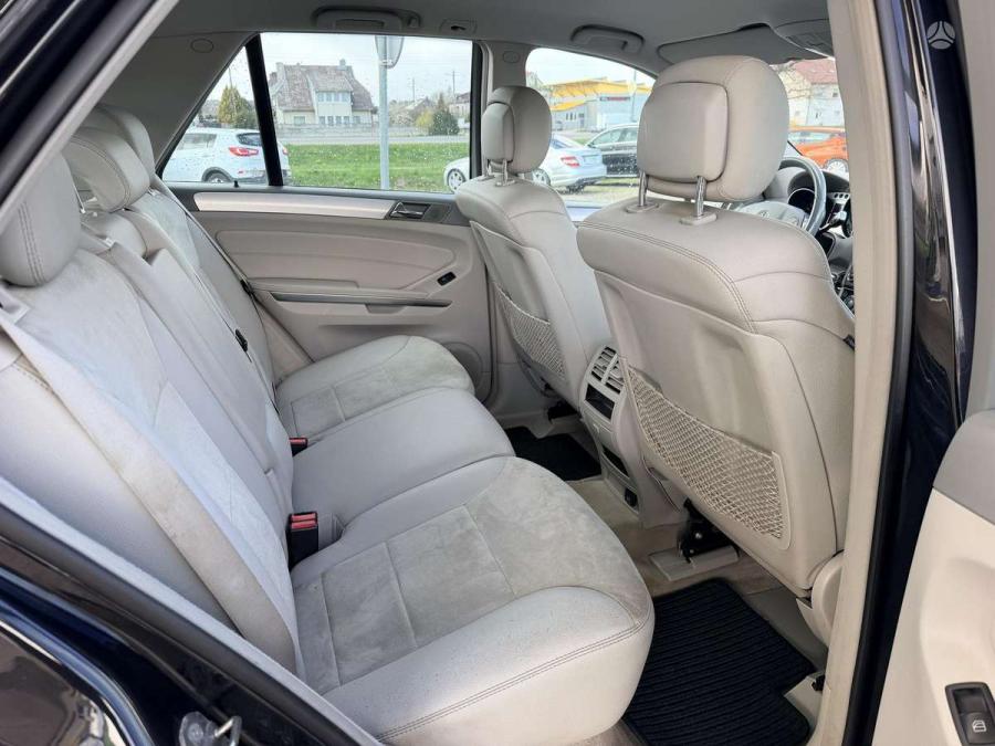 Melns Mercedes-Benz ML 320 2009 Tauragė, ar dzinēja tilpumu 2.99 L un nobraukumu 248 tūkst. km par 8499 €, foto 30 vietnē AUTOMOTO.COM.LV
