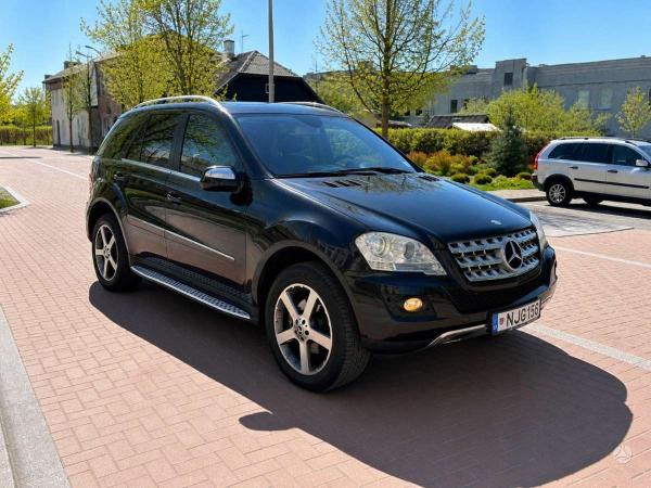 Melns Mercedes-Benz ML 320 2009 Pakruojis, ar dzinēja tilpumu 3.00 L un nobraukumu 310 tūkst. km par 7200 €, foto 6 vietnē AUTOMOTO.COM.LV