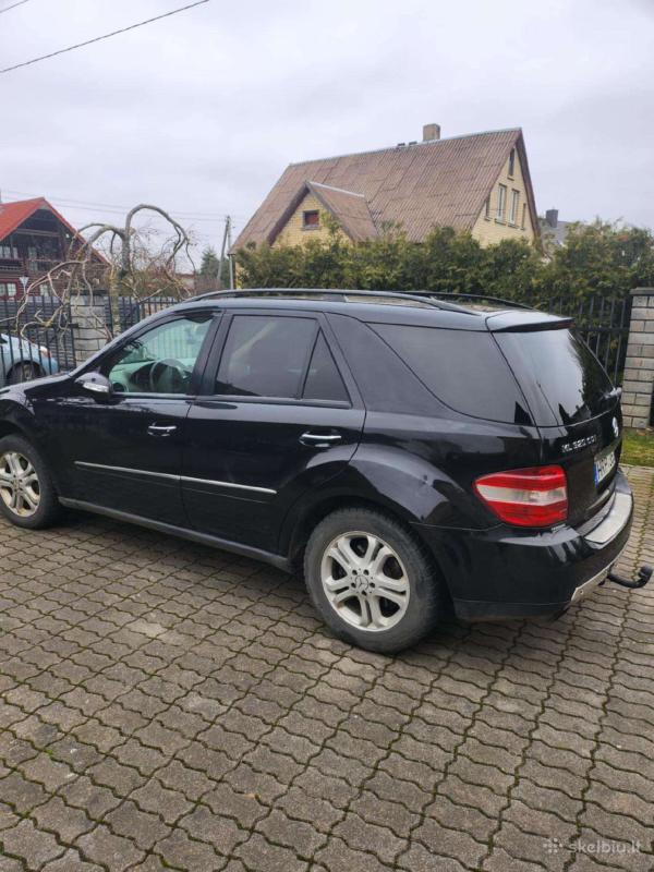Black Mercedes-Benz ML 320 2007 in Kaunas, with an engine capacity of 3.00 L and mileage of 230 thousand km for 4800 €, photo 1 on AUTOMOTO.COM.LV