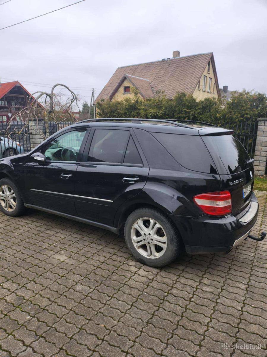 Melns Mercedes-Benz ML 320 2007 Kauņa, ar dzinēja tilpumu 3.00 L un nobraukumu 230 tūkst. km par 4800 €, foto 1 vietnē AUTOMOTO.COM.LV
