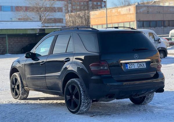 Мерседес МЛ 320 2007 в Нарва на AUTOMOTO.COM.LV Черный Мерседес МЛ 320 2007 в Нарва, объемом двигателя 3.00 л и пробегом 445 тыс. км за 2790 €, фото 4 на AUTOMOTO.COM.LV