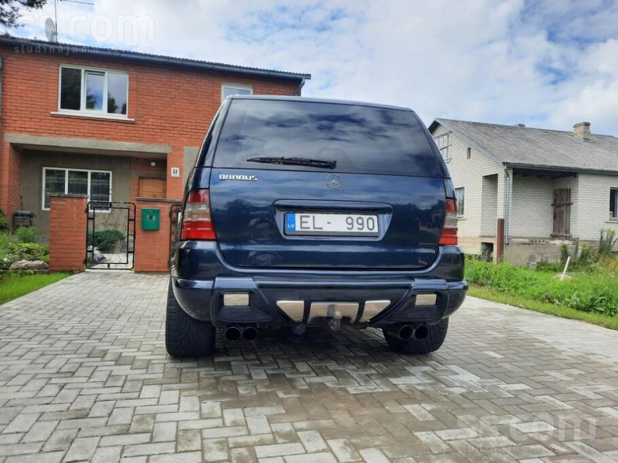 Blue Mercedes-Benz ML 320 1999 in Jekabpils, with an engine capacity of 3.20 L and mileage of 437 thousand km for 4700 €, photo 5 on AUTOMOTO.COM.LV