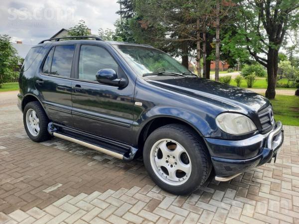 Blue Mercedes-Benz ML 320 1999 in Jekabpils, with an engine capacity of 3.20 L and mileage of 437 thousand km for 4700 €, photo 6 on AUTOMOTO.COM.LV