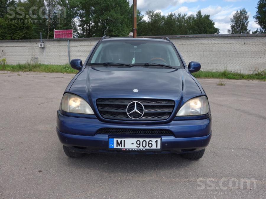 Синий Мерседес МЛ 320 1999 в Рига, объемом двигателя 3.20 л и пробегом 0 тыс. км за 2850 €, фото 4 на AUTOMOTO.COM.LV