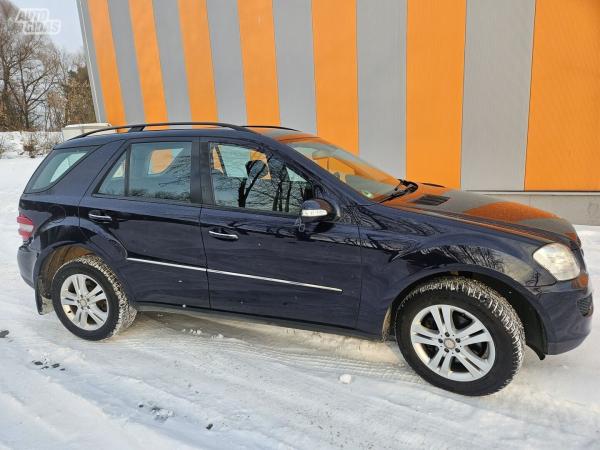 Blue Mercedes-Benz ML 320 2006 in Kaunas, with an engine capacity of 3.00 L and mileage of 408 thousand km for 4600 €, photo 3 on AUTOMOTO.COM.LV