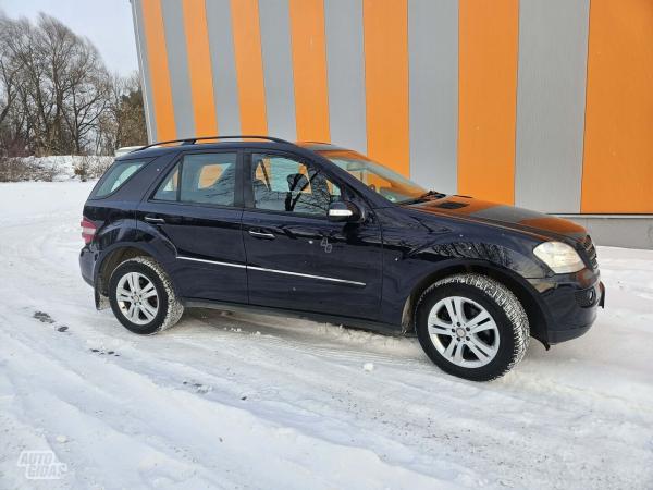 Blue Mercedes-Benz ML 320 2006 in Kaunas, with an engine capacity of 3.00 L and mileage of 408 thousand km for 4600 €, photo 8 on AUTOMOTO.COM.LV
