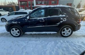 Zils Mercedes-Benz ML 320 2006 Kauņa, ar dzinēja tilpumu 3.00 L un nobraukumu 340 tūkst. km par 5000 €, foto 2 vietnē AUTOMOTO.COM.LV