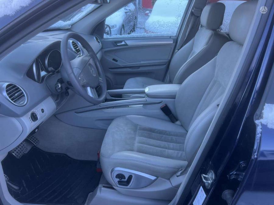 Zils Mercedes-Benz ML 320 2006 Kauņa, ar dzinēja tilpumu 3.00 L un nobraukumu 340 tūkst. km par 5000 €, foto 11 vietnē AUTOMOTO.COM.LV