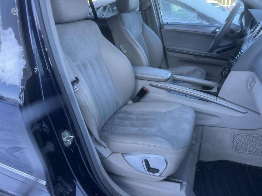 Zils Mercedes-Benz ML 320 2006 Kauņa, ar dzinēja tilpumu 3.00 L un nobraukumu 340 tūkst. km par 5000 €, foto 19 vietnē AUTOMOTO.COM.LV