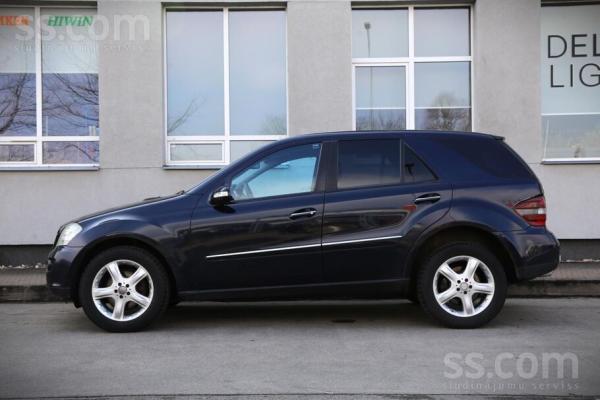 Blue Mercedes-Benz ML 320 2006 in Riga, with an engine capacity of 3.00 L and mileage of 330 thousand km for 4995 €, photo 2 on AUTOMOTO.COM.LV