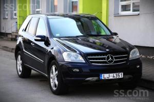 Zils Mercedes-Benz ML 320 2006 Rīga, ar dzinēja tilpumu 3.00 L un nobraukumu 330 tūkst. km par 4995 €, foto 5 vietnē AUTOMOTO.COM.LV