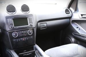 Zils Mercedes-Benz ML 320 2006 Rīga, ar dzinēja tilpumu 3.00 L un nobraukumu 330 tūkst. km par 4995 €, foto 11 vietnē AUTOMOTO.COM.LV