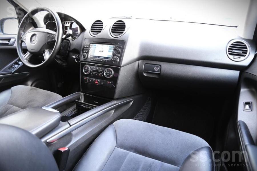 Zils Mercedes-Benz ML 320 2006 Rīga, ar dzinēja tilpumu 3.00 L un nobraukumu 330 tūkst. km par 4995 €, foto 13 vietnē AUTOMOTO.COM.LV