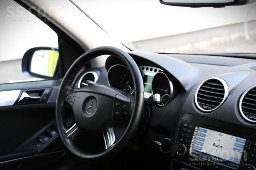 Zils Mercedes-Benz ML 320 2006 Rīga, ar dzinēja tilpumu 3.00 L un nobraukumu 330 tūkst. km par 4995 €, foto 14 vietnē AUTOMOTO.COM.LV