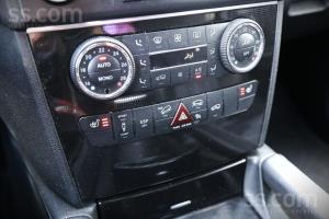 Zils Mercedes-Benz ML 320 2006 Rīga, ar dzinēja tilpumu 3.00 L un nobraukumu 330 tūkst. km par 4995 €, foto 16 vietnē AUTOMOTO.COM.LV