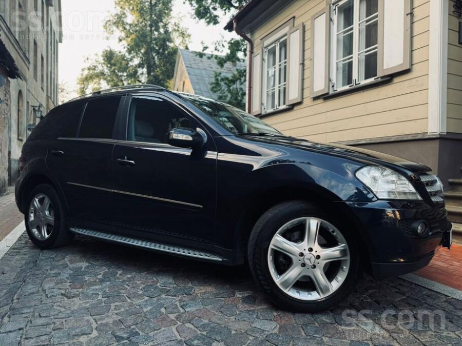 Zils Mercedes-Benz ML 320 2006 Cēsis, ar dzinēja tilpumu 3.00 L un nobraukumu 0 tūkst. km par 5990 €, foto 3 vietnē AUTOMOTO.COM.LV