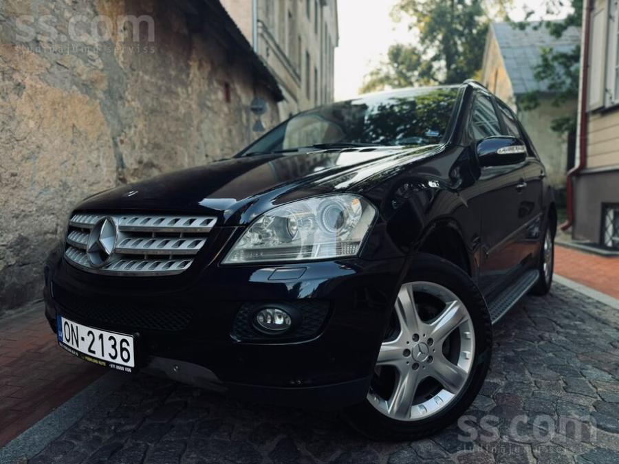Zils Mercedes-Benz ML 320 2006 Cēsis, ar dzinēja tilpumu 3.00 L un nobraukumu 0 tūkst. km par 5990 €, foto 4 vietnē AUTOMOTO.COM.LV