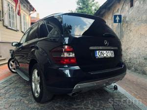 Zils Mercedes-Benz ML 320 2006 Cēsis, ar dzinēja tilpumu 3.00 L un nobraukumu 0 tūkst. km par 5990 €, foto 8 vietnē AUTOMOTO.COM.LV