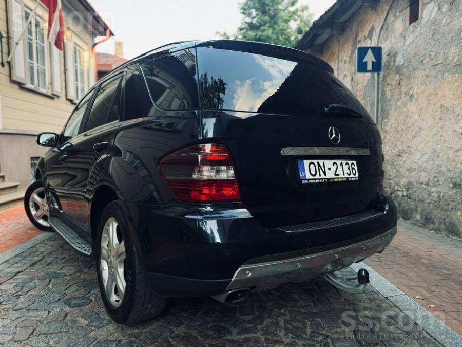 Zils Mercedes-Benz ML 320 2006 Cēsis, ar dzinēja tilpumu 3.00 L un nobraukumu 0 tūkst. km par 5990 €, foto 8 vietnē AUTOMOTO.COM.LV