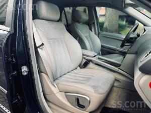 Zils Mercedes-Benz ML 320 2006 Cēsis, ar dzinēja tilpumu 3.00 L un nobraukumu 0 tūkst. km par 5990 €, foto 13 vietnē AUTOMOTO.COM.LV