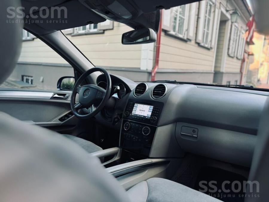 Zils Mercedes-Benz ML 320 2006 Cēsis, ar dzinēja tilpumu 3.00 L un nobraukumu 0 tūkst. km par 5990 €, foto 20 vietnē AUTOMOTO.COM.LV